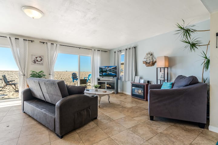 Beachfront Silverstrand Home, Sleeps 4 - Oxnard, CA