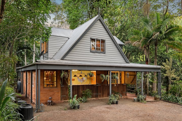 Country-style Studio Apartment In A Rustic Cottage - Eumundi