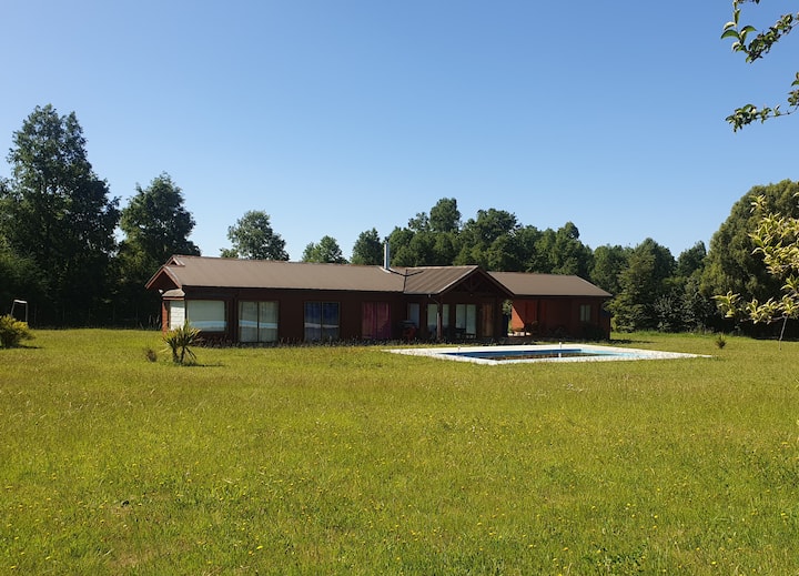 Casa Pucon 4 Dormitorios, 3 Baños, 190 M2, Terraza - Chile