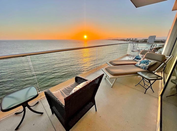 Península Pvr-amazing Views, Beachfront Cozy Condo - Puerto Vallarta