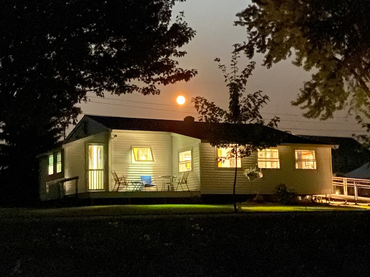 Lovely Lake House - St Albans City, VT