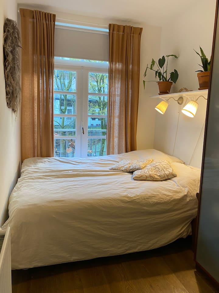 Bedroom In Charming Apartment Near Vondelpark! - Amsterdam