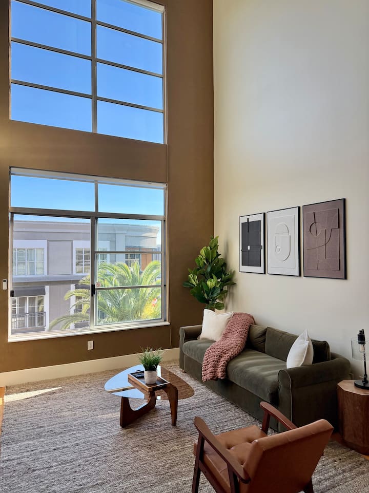 Sleek And Modern 2br/2fl Loft Over Santana Row - San Jose, CA