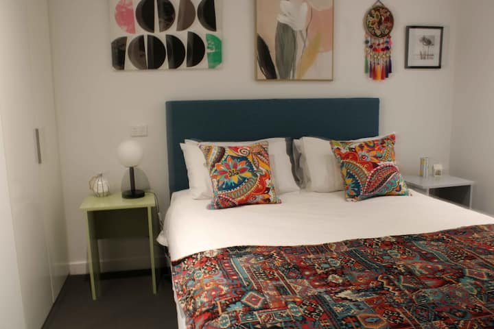 Amazing 2 Beds Apt One Bath - Free Tram Zone - Melbourne