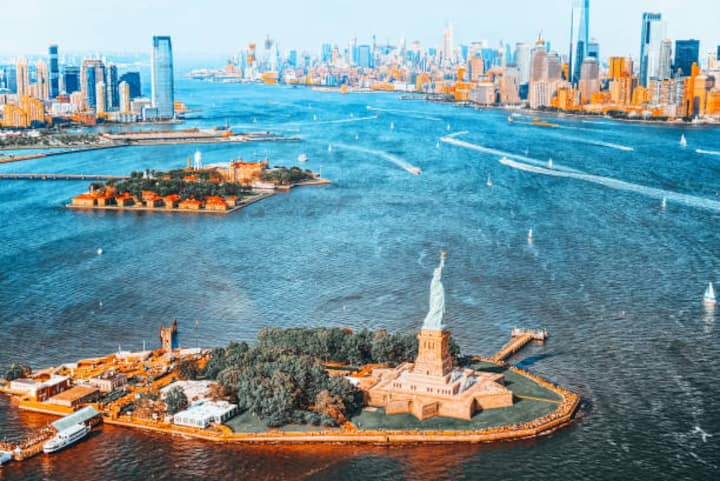 Jersey City Medical Center & Statue Of Liberty - Union City, NJ