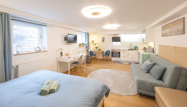 Schönes Studio Appartement,ruhig,priv. Eingang - Unterhaching