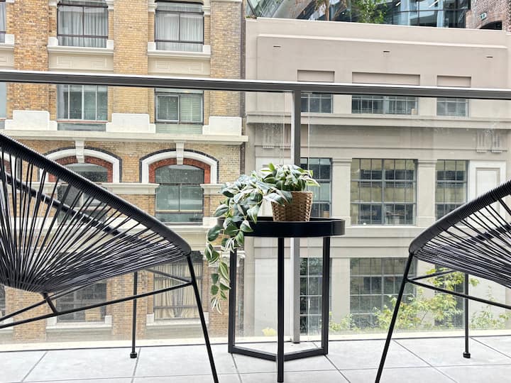 Town Center Studio - Sydney