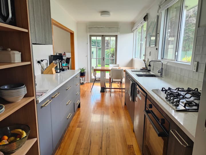 Birdsong Central, Close To Town & Forest - Rotorua