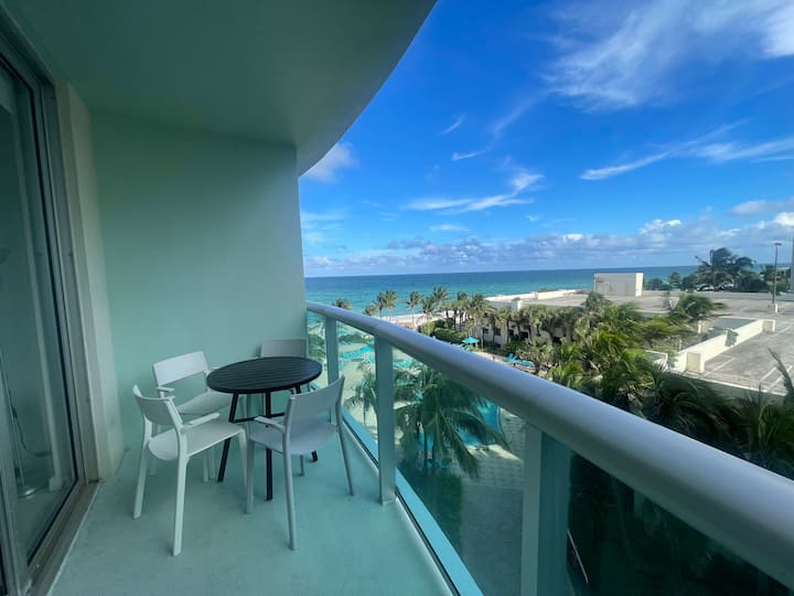Modern 1bd 1bth Ocean Views - 할리우드