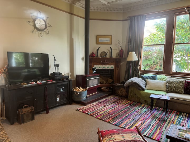 A Slice Of Paradise - Dunedin