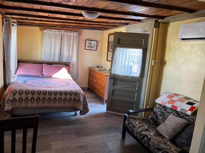 Treehouse Bungalow - Truth or Consequences, NM