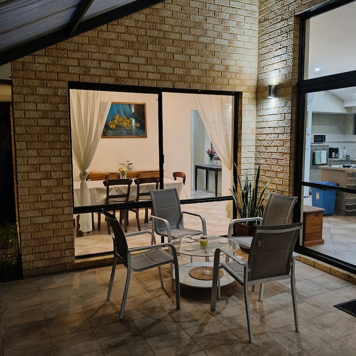 The Fairway - Garden Cottage - Perth