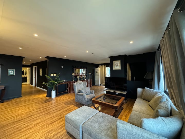 4br Penthouse Apartment With Views Of The City - Lapu-Lapu City