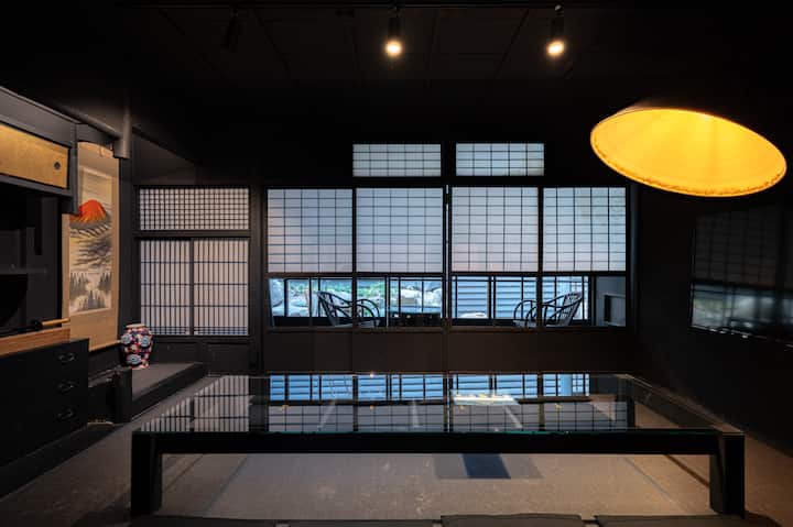 築88年の大阪長屋をリノベーションした、日本古民家の美を伝えるゲストハウス - Osaka