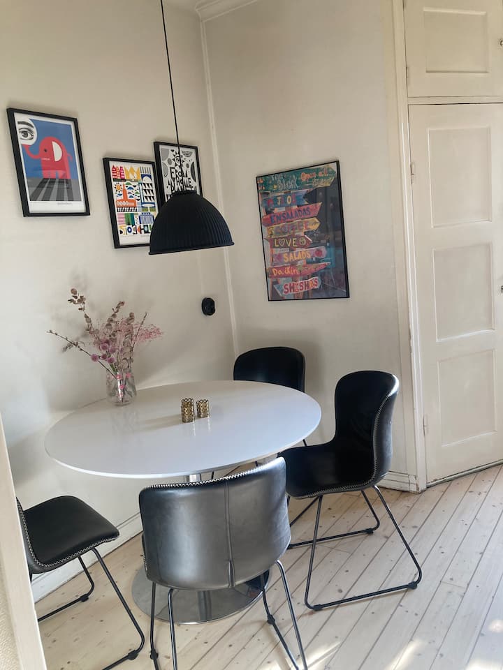 Central And Next To The Metro Station - Stockholm