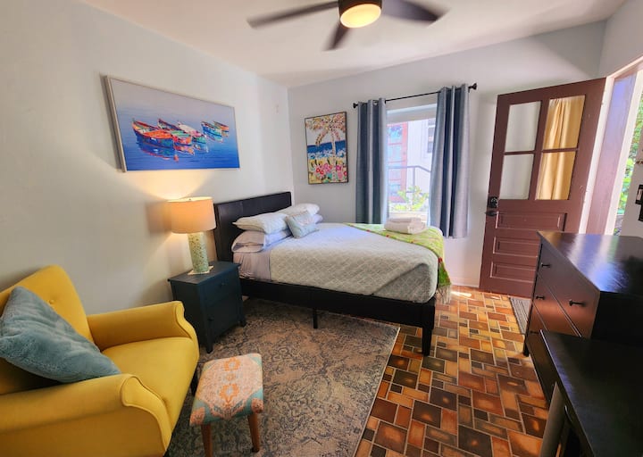 Private Suite - Miami, FL