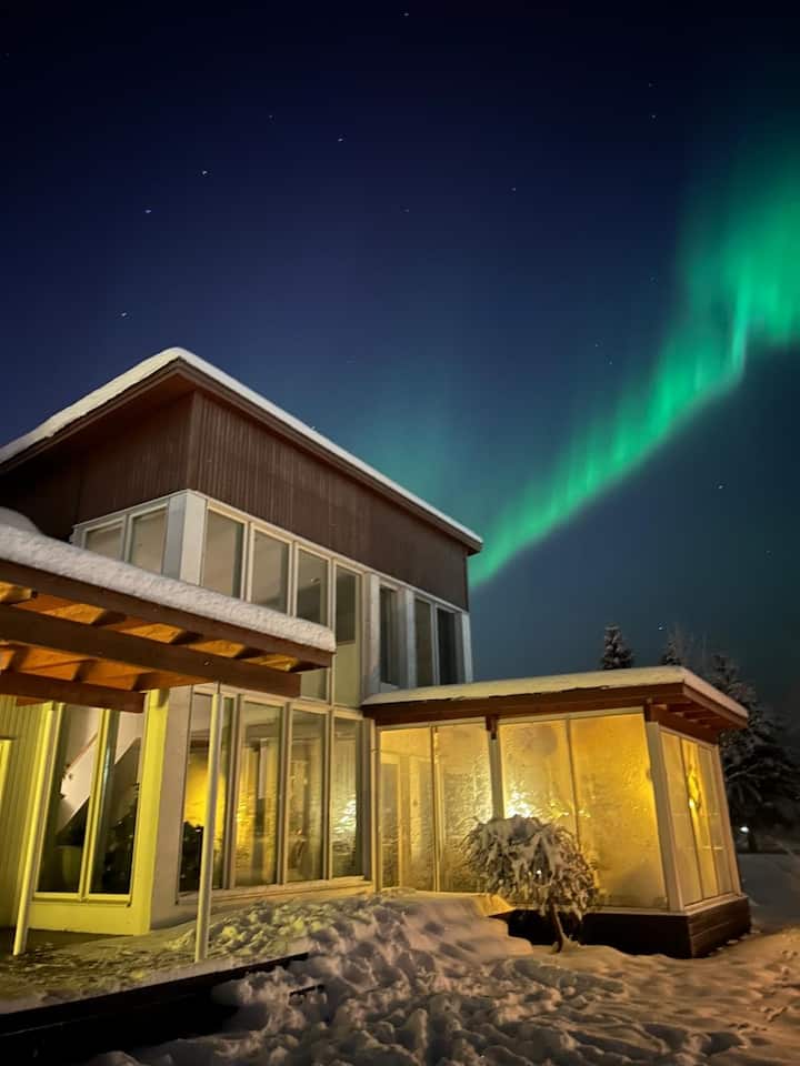 The Arctic Riverside Villa - Rovaniemi