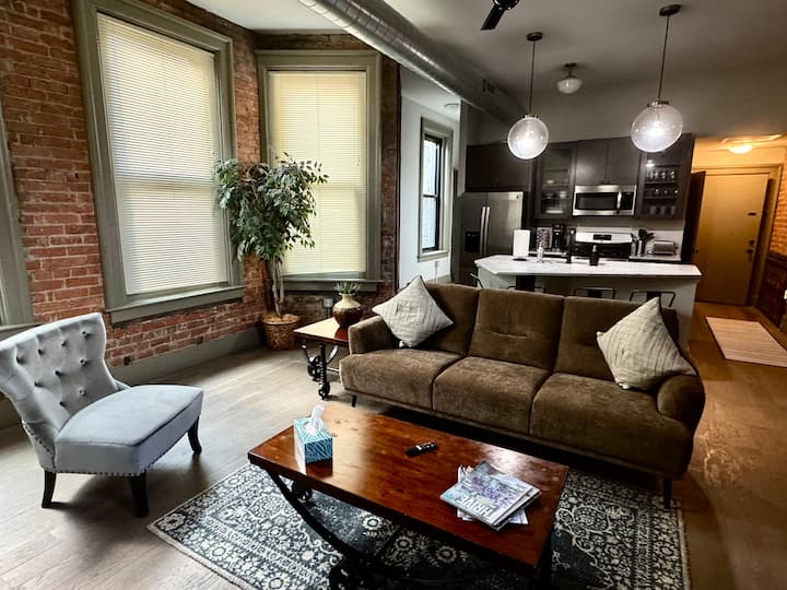 Beautiful Condo In The Heart Of Otr With Parking - Cincinnati, OH