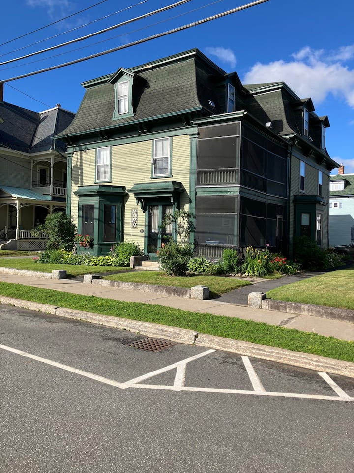 Downstairs At The Big Green Victorian - Vermont