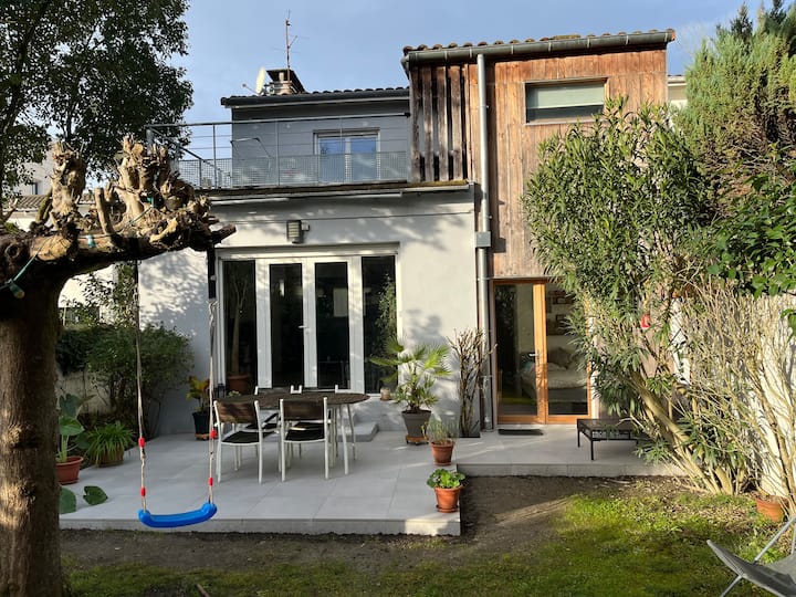 Jolie Chambre Accès Indépendant Et Vue Sur Jardin - Bordeaux