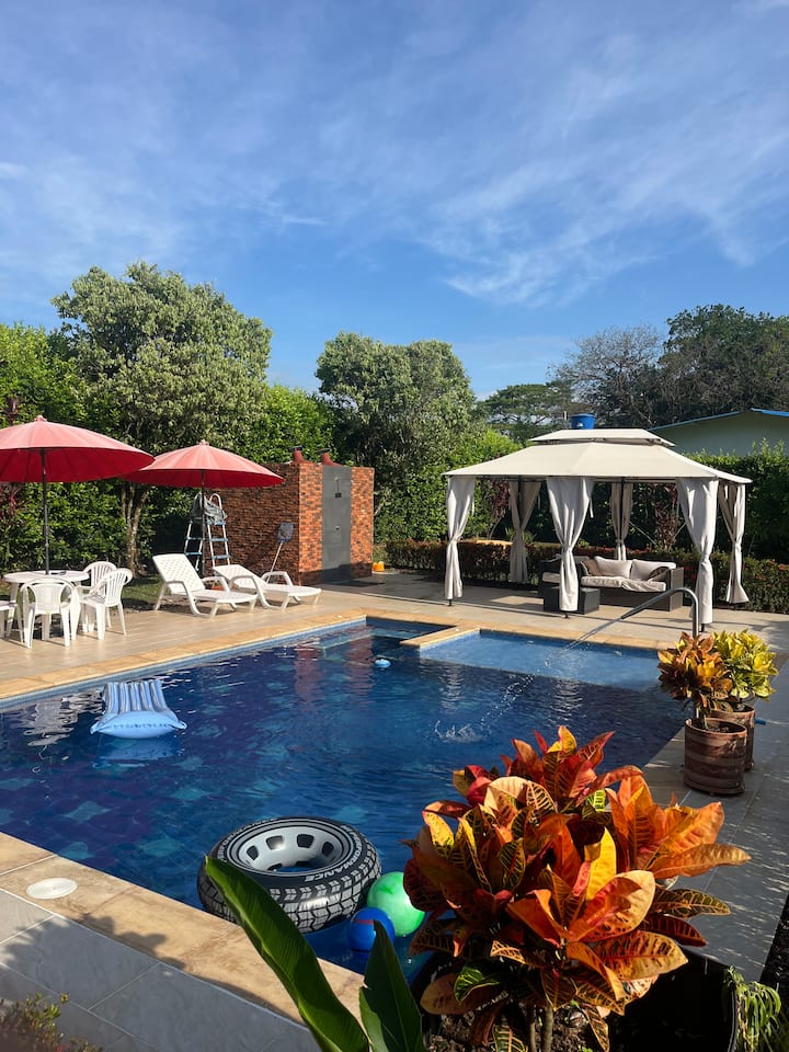 Villa Ideal Para Viajes Grupales Y Familiares!! - San Martín