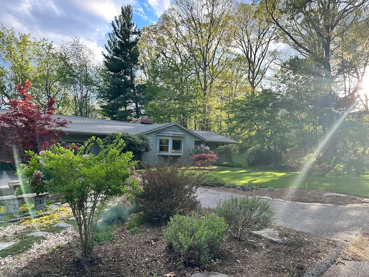 Your Slice Of Heaven In The Heart Of Blacksburg! - Blacksburg, VA