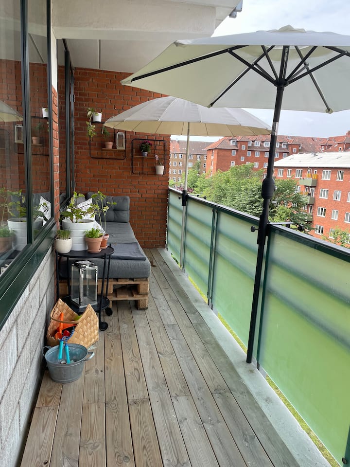 Cool Family Friendly Apartment With Large Balcony - Copenhagen