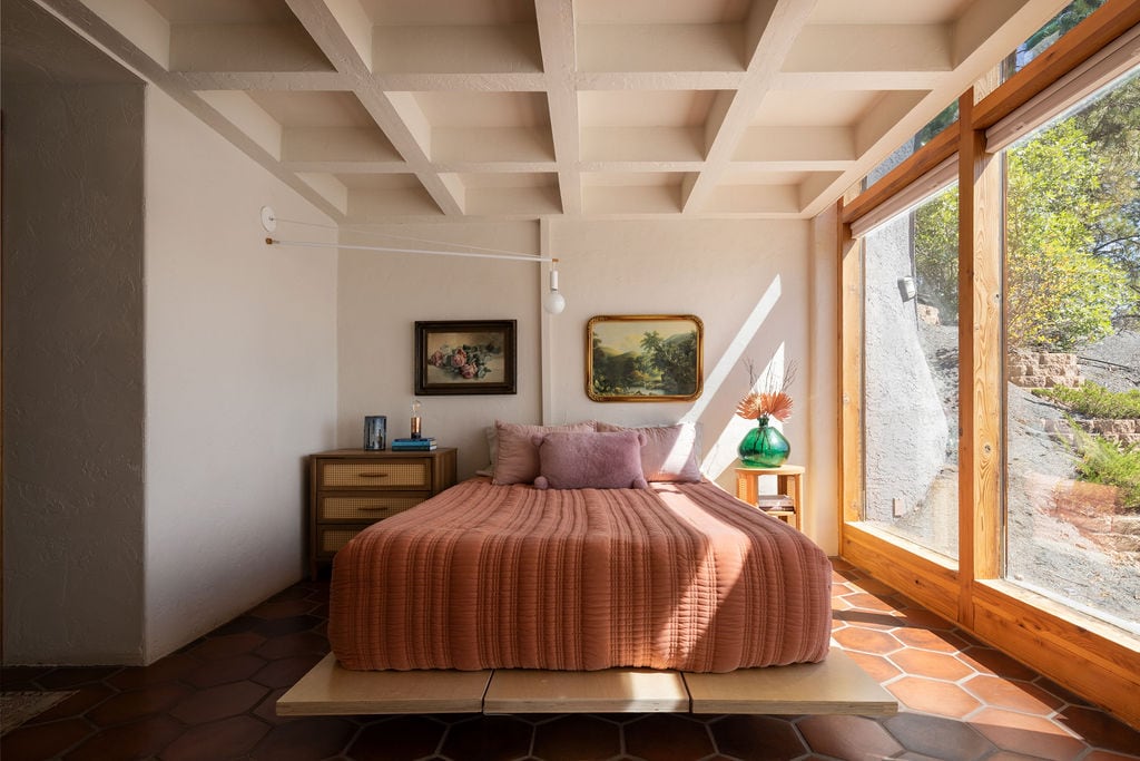 A One-of-a-Kind Architectural Retreat in Pagosa - Earth houses for Rent ...