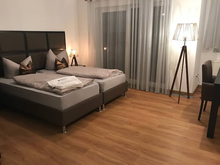 Appartement-vue Sur Jardin-salle De Bain Privée - Karlsruhe