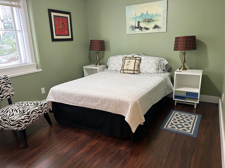 Casa Bex Comfy Cozy Colourful Efficient - Langford