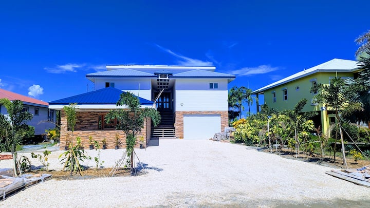 Southern Tides Retreat - Placencia