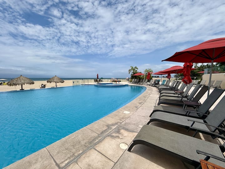 Grand Venetian - Zen Oceanview Condo In Hotel Zone - Puerto Vallarta