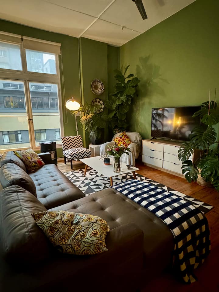 Spacious And Bright Loft Style Cape Town Apartment - Cape Town