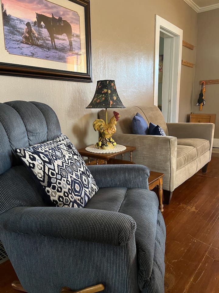 2 Bedroom In Historic District Nice Neighborhood - Pueblo, CO