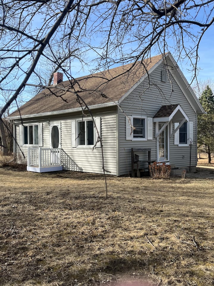 Northeast Nebraska's Ionia Cottage - Ponca State Park, Ponca