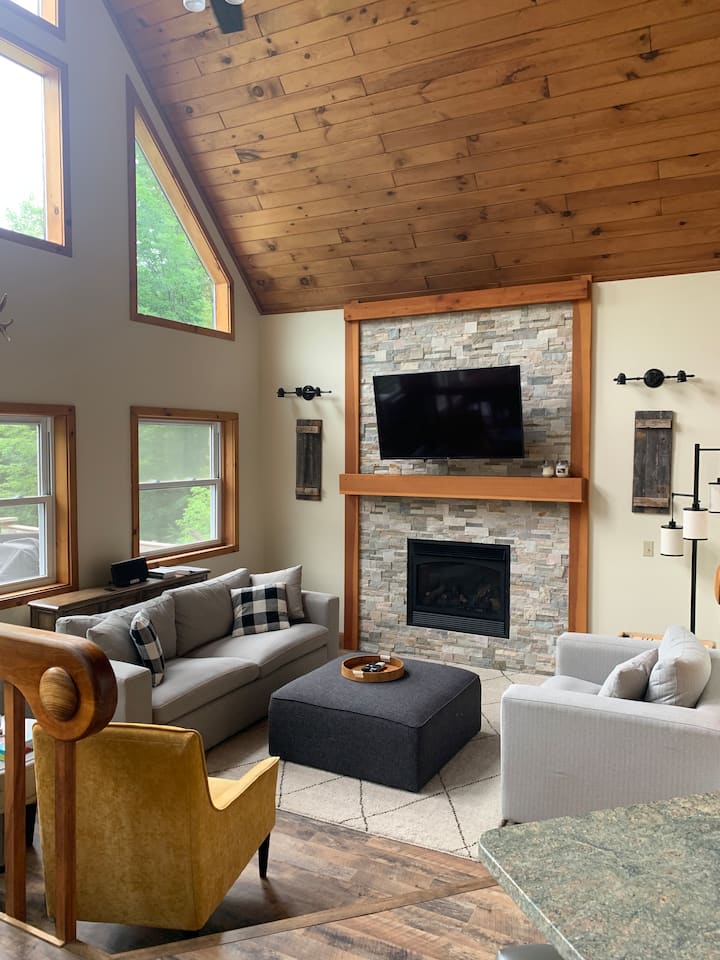 New Remodel W/views! On 20 Acres! - Stowe, VT