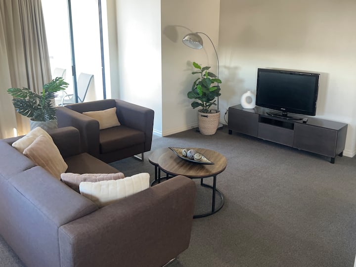 Brisbane Cbd Explorer With River View & Parking - Brisbane