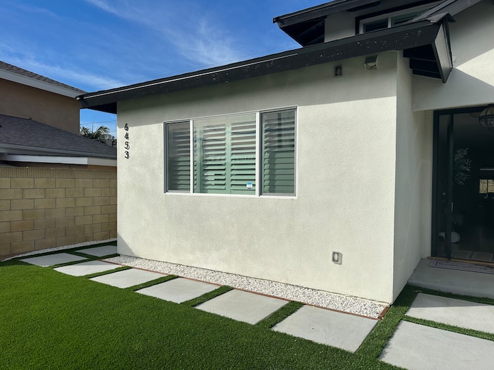 Beach City Guest House - Huntington Beach, CA