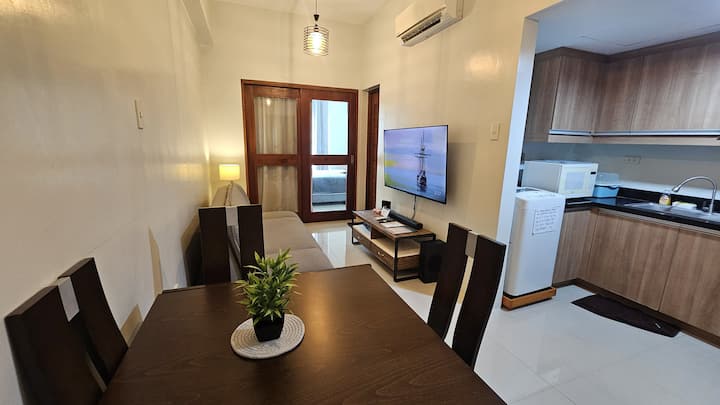 1br Condo With Mall Access | Uptown Cebu - Cebu City