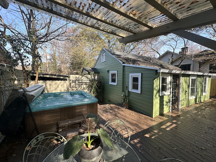 Edgewood Cottage W/ Hot Tub - Atlanta, GA