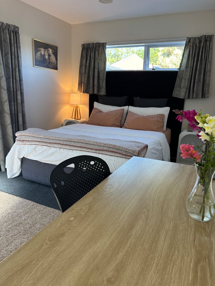 Self Contained Studio 10min From City Centre - Christchurch