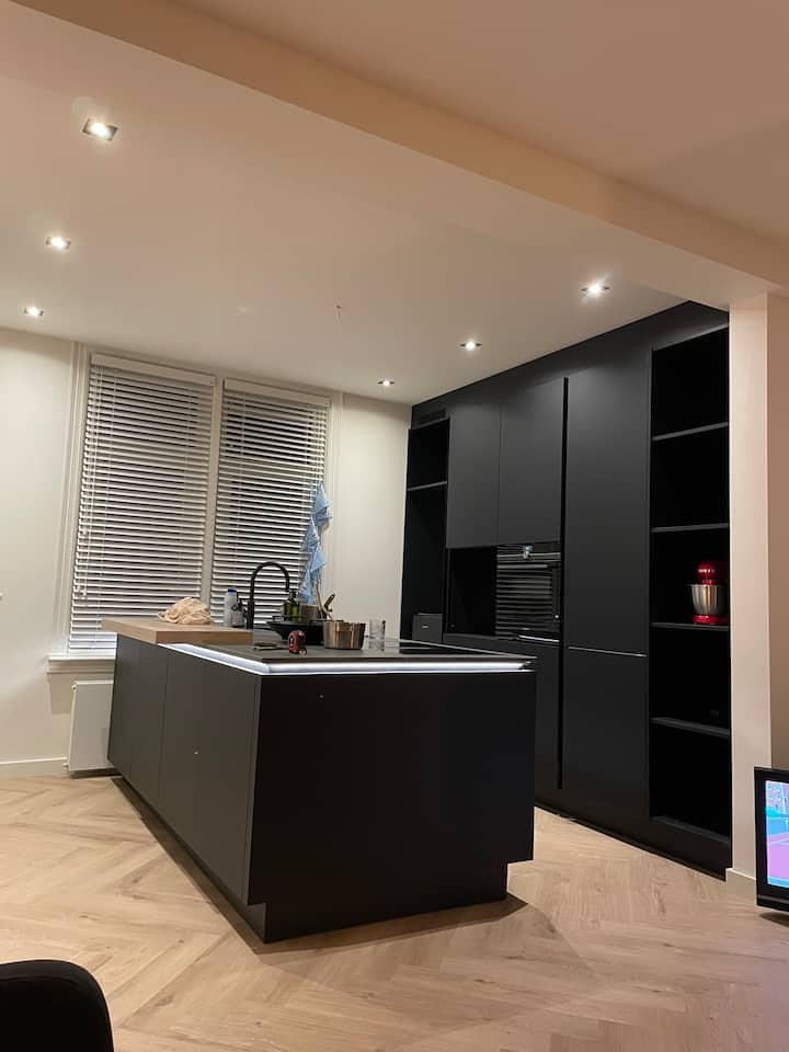 Beautiful Apartment Adam With Rooftop, (No Groups) - Amsterdam