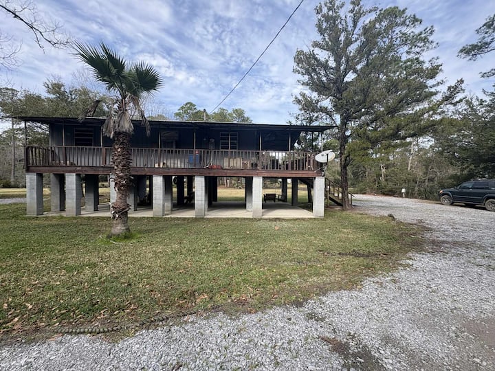 Fish Camp On The Bayou For Two (Sorry, No Pets) - Alabama