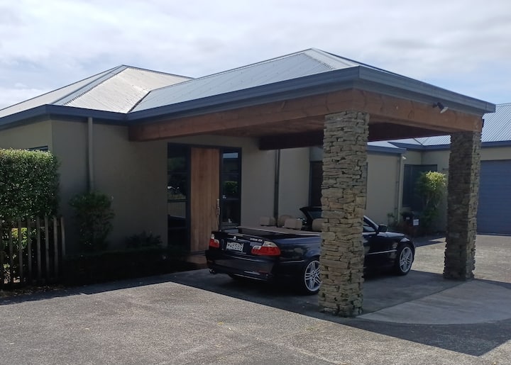 Kamo Springs Holiday House 3 Bedrooms On 2 Acres - Whangārei