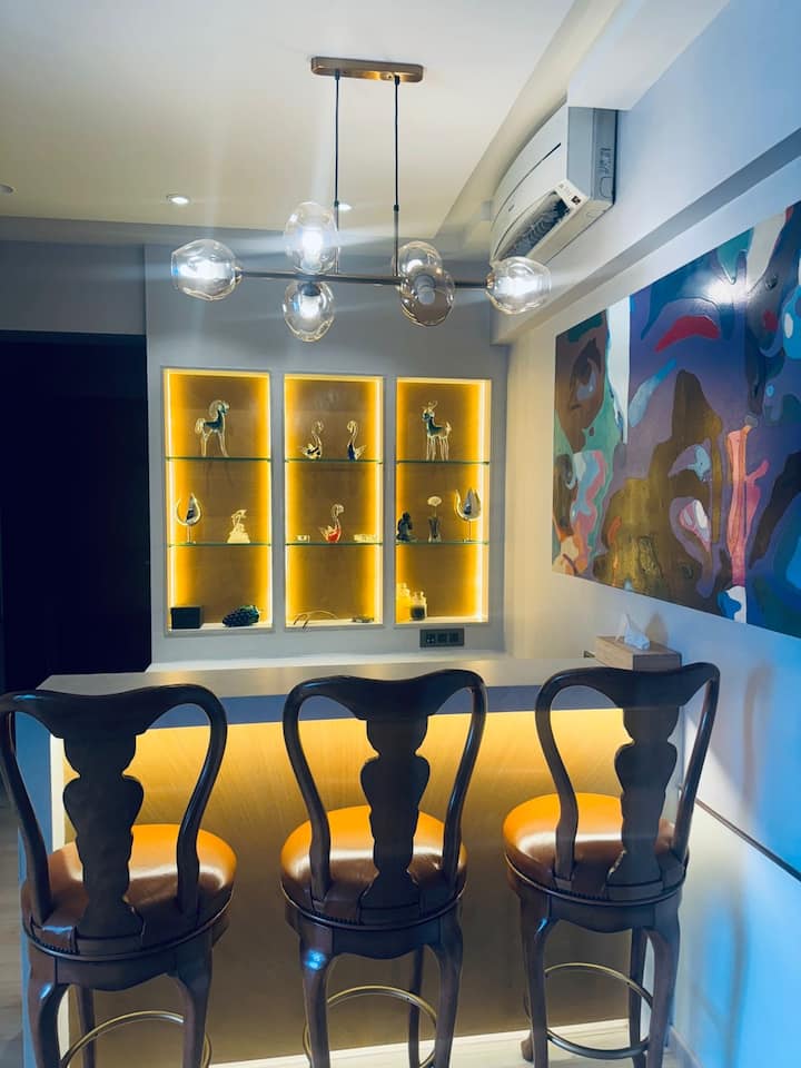 Priv. Room In Upscale 2.5 Bhk Apt - Lokhandwala - Mumbai