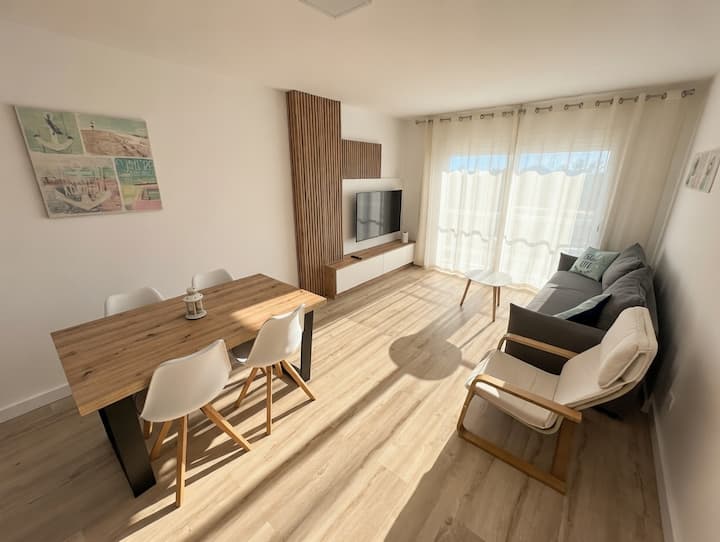 Precioso Apartamento Grande A 300 M De La Playa - Roses