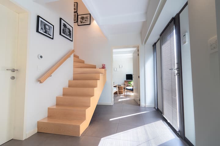Luxurious Residence With Private Parking - Brugge