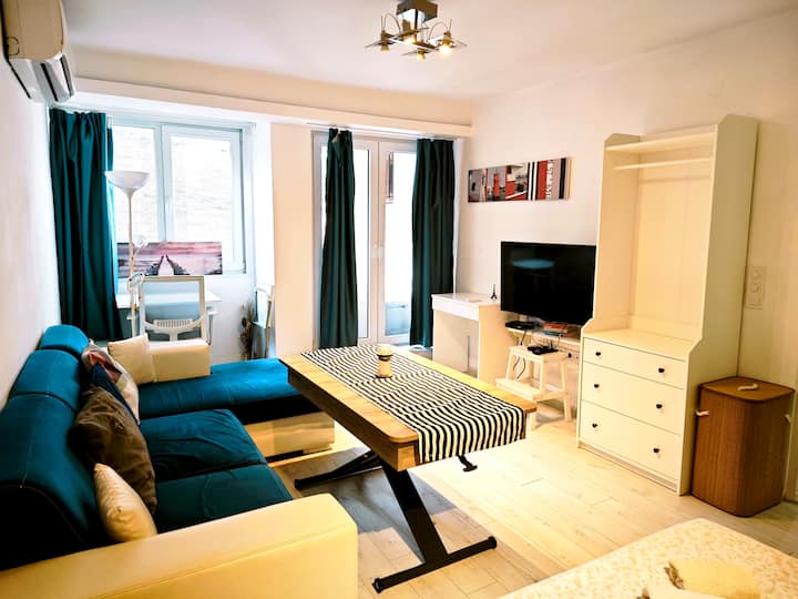 Central Apartment With A Private Yard - Sofia