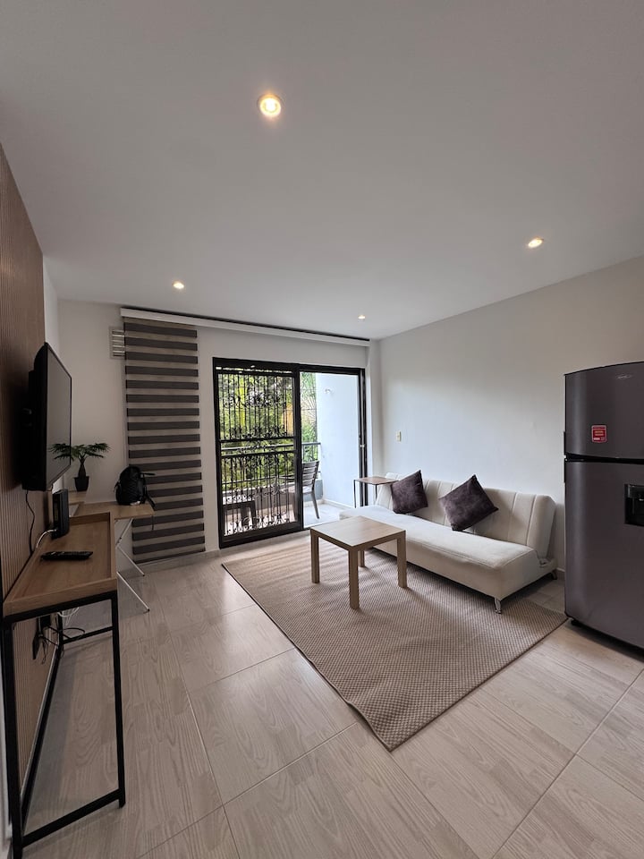 2nd Floor Apartment In El Poblado, View And Comfort - Medellín