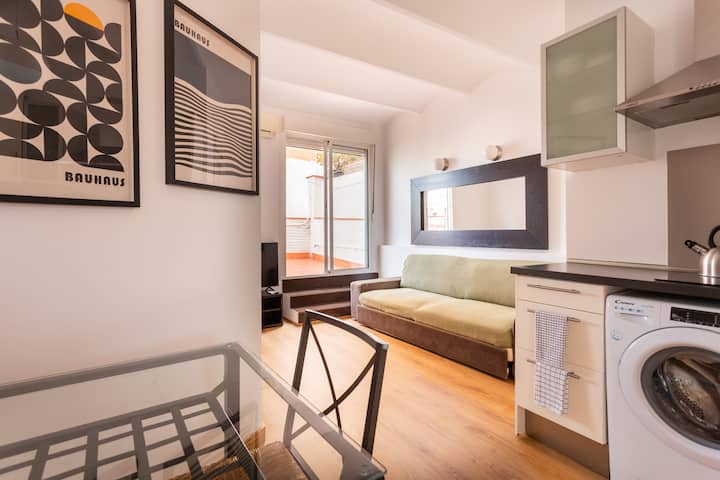 Penthouse Flat Next To Sagrada Familia - Estación de Francia - Barcelona